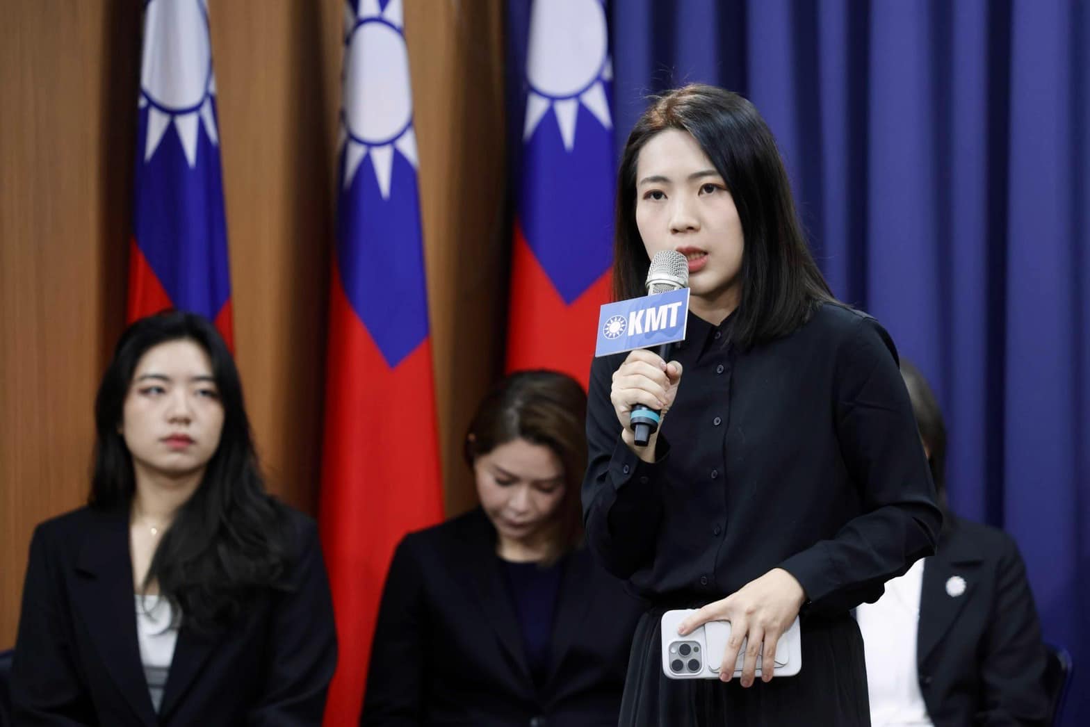 圖書館網友發文攻擊 徐巧芯不告了：不想成為自己討厭的人 梅花新聞網 