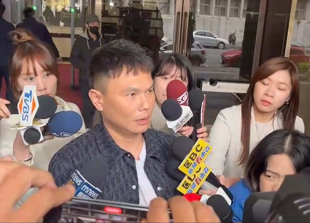 記者 編輯部 | 「Toyz」狂噴負評遭爆揍縫10針 超哥7暴力不對但絕不道歉 ｜ 梅花新聞網